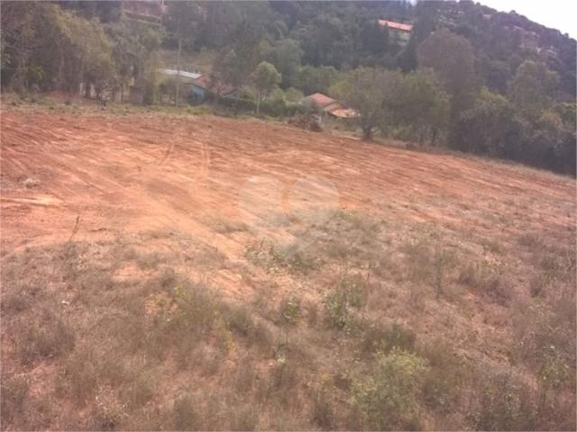 Terreno em Centro, Jarinu/SP de 600m² à venda por R$ 122.900,00