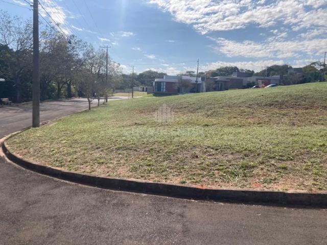 Terreno em condomínio residência village campo novo