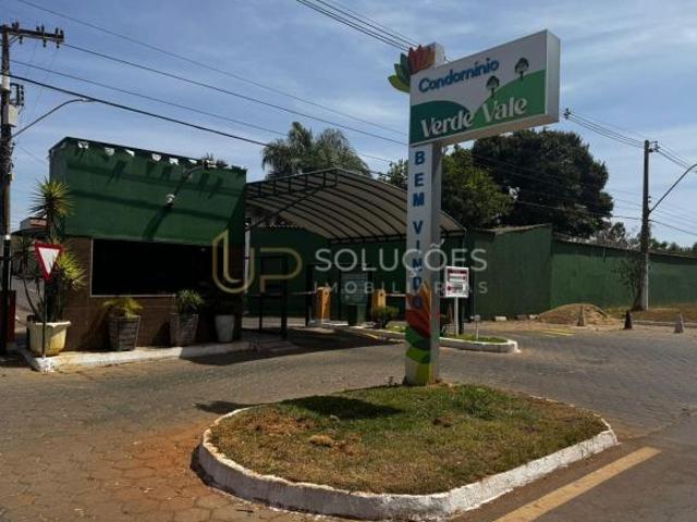 Terreno em Condomínio 370m2 + 3 Casas Simples | Cond. Verde Vale