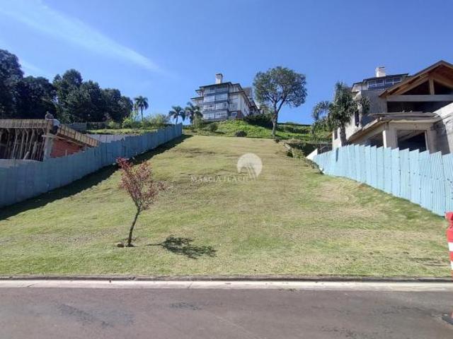 TERRENO EM CONDOMINIO