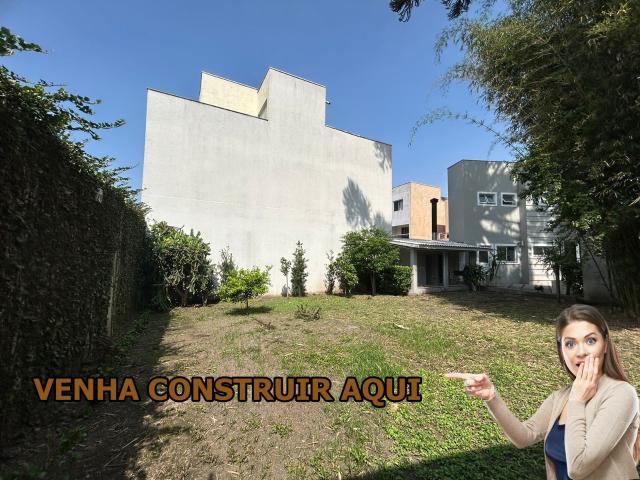 Terreno em condomínio 220 m²