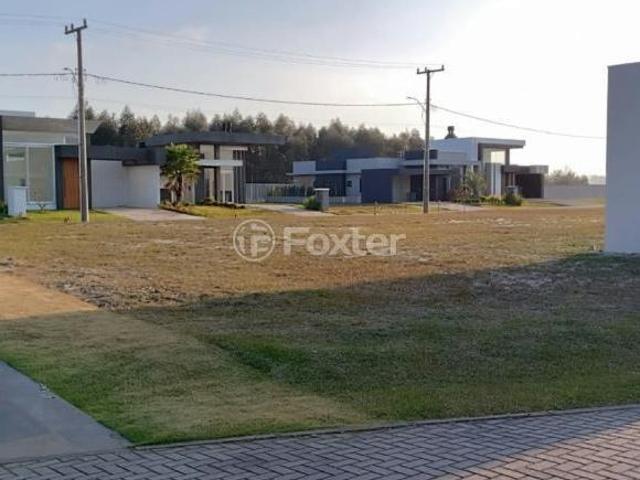 Terreno em Condomínio, 365 m², em Centro