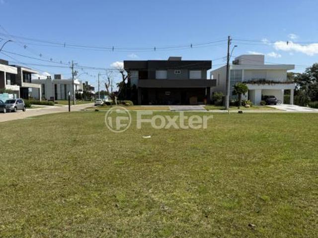 Terreno em Condomínio, 396 m², em Sans Souci