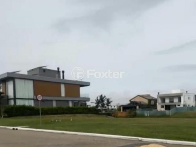 Terreno em Condomínio, 450 m², em Sans Souci