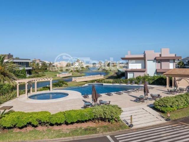 Terreno em Condomínio, 468 m², em Maristela