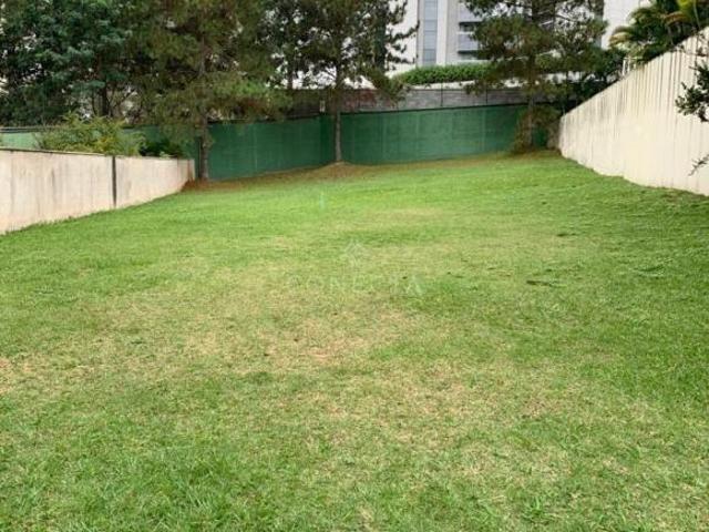 Terreno em Condomínio