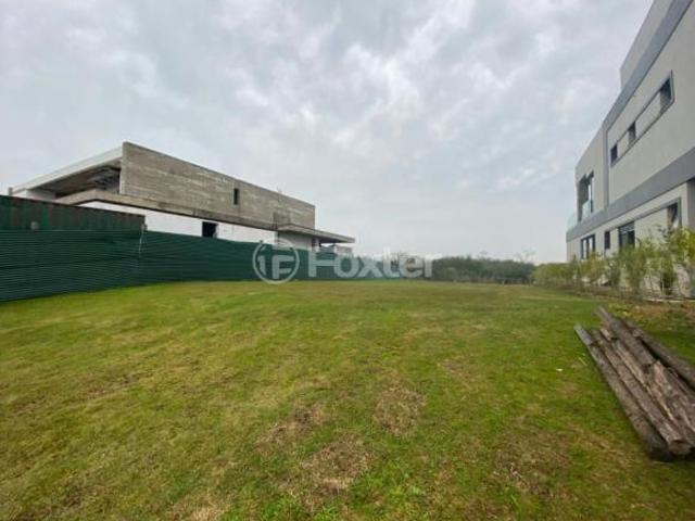 Terreno em Condomínio, 600 m², em Sans Souci