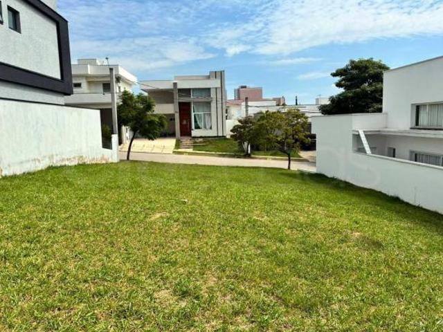 Terreno em Condomínio Colinas do Sol