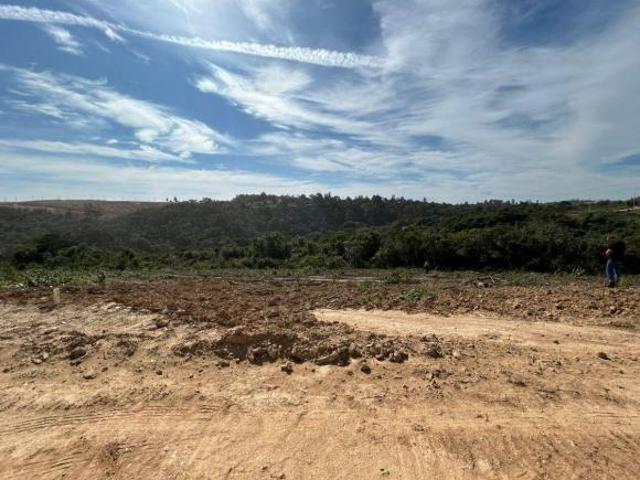 Terreno em condomínio com agua e luz entregues