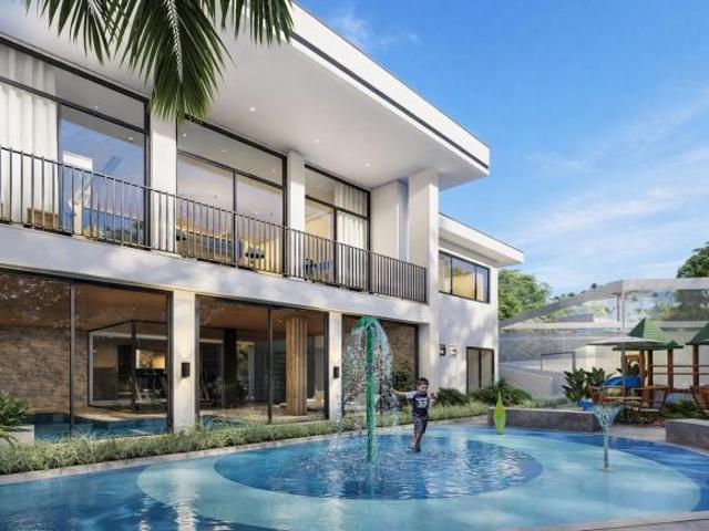 Terreno em condomínio com piscina