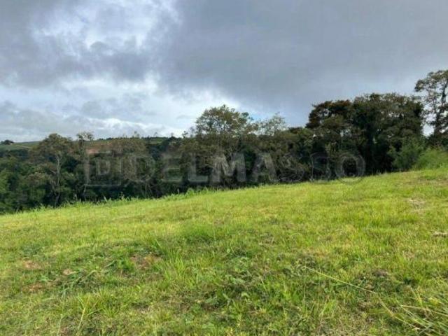 Terreno em condomínio com segurança 24 horas para apreciar a natureza!