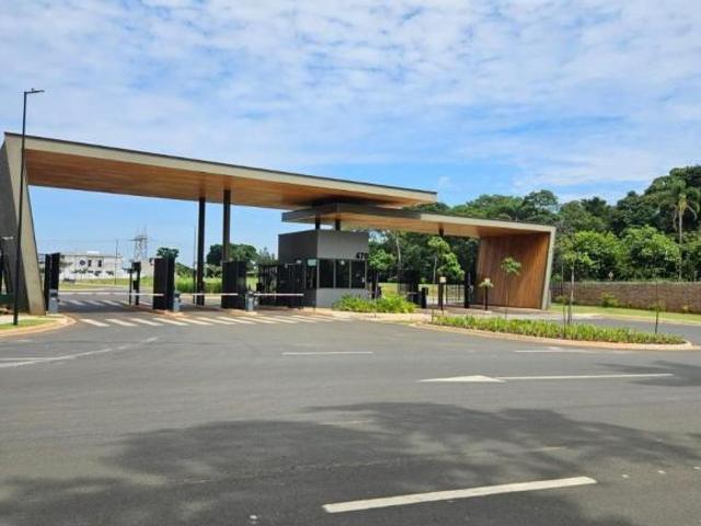 Terreno em condomínio com 3 quartos e 360m² em Indaiatuba SP, Vila Sapezal. Imperdível oportunidade
