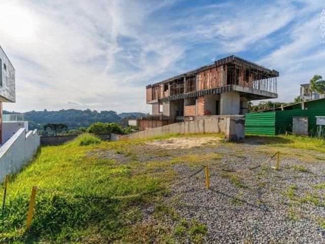 Terreno em Condomínio com 704m² Barigui, Curitiba