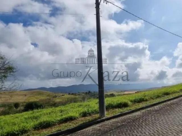 Terreno em condomínio Condomínio Colinas do Parahyba 1.087m²