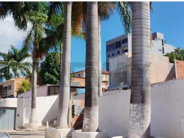 Terreno em Condomínio Casa em inicio de construção