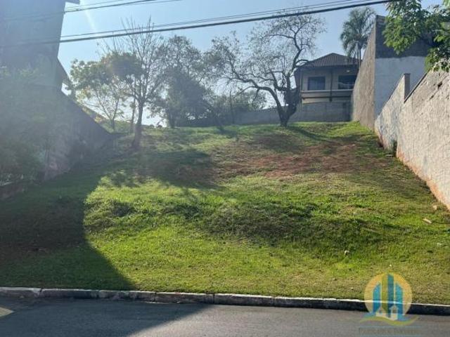 Terreno em Condomínio á Venda !