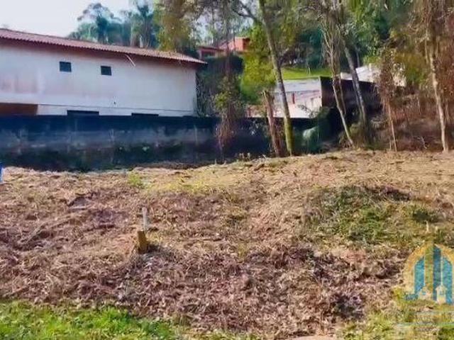 Terreno em Condomínio á Venda!
