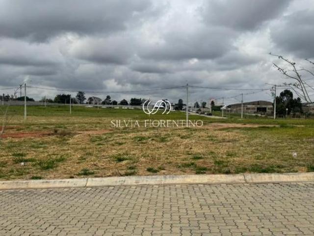 Terreno em Condomínio à Venda em Taubaté SP, Bairro Piracangaguá, 200m² de Área