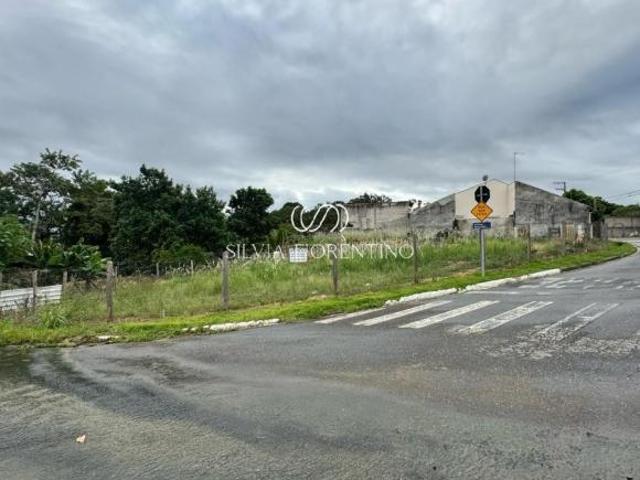 Terreno em Condomínio à Venda em Taubaté SP, Bairro Piracangaguá, 402m² de Área. Venha conferir!