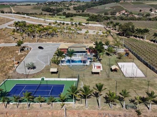 Terreno em Condomínio à Venda em Elias Fausto SP Bairro Villagio pela Vida 200,00 m² de Área