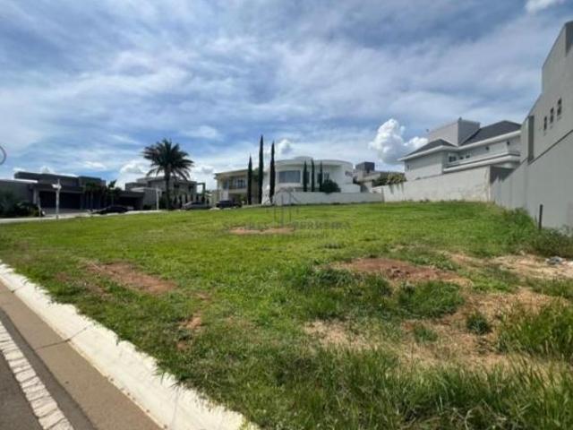 Terreno em condomínio à venda em Indaiatuba SP no Jardim Maison Du Parc com 547,55 m² de área