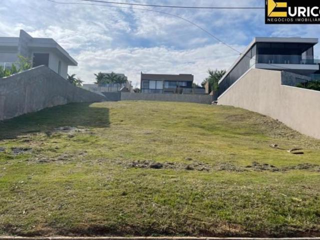 Terreno em Condomínio à venda no Condomínio Portal do Lago em Valinhos/SP