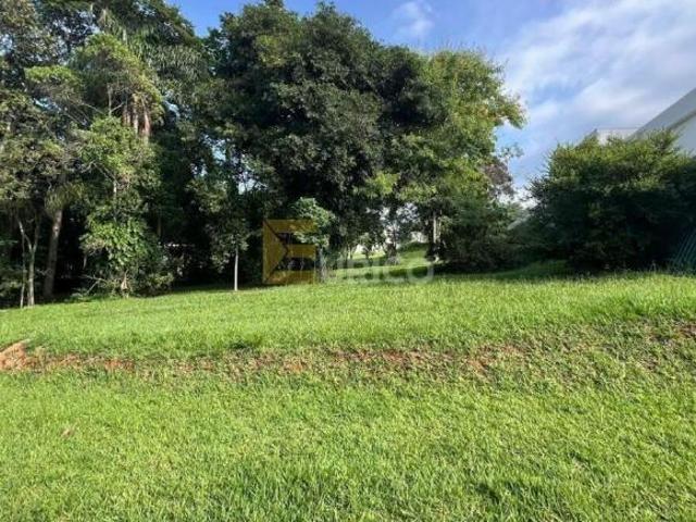 Terreno em Condomínio à venda no Condomínio Villa Lombarda em Valinhos/SP
