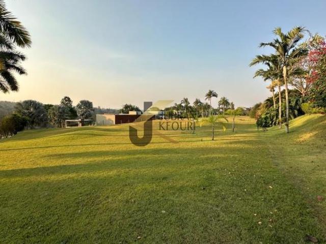 Terreno em condomínio à venda no Green Golf Club, com 1430 m², terraplanado, pronto para a receber a
