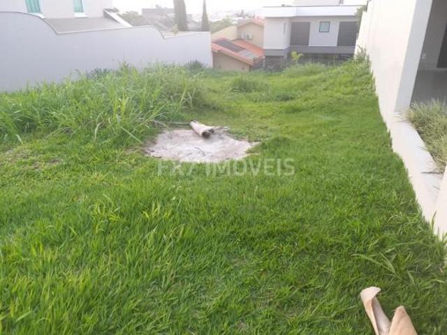 Terreno em Condomínio à Venda no Swiss Park, Campinas SP! 360m² de Área para Construir seu Sonho!