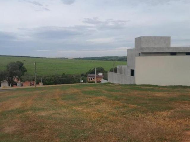 Terreno em Condomínio Águas do Campo a 200 metros Portal Águas