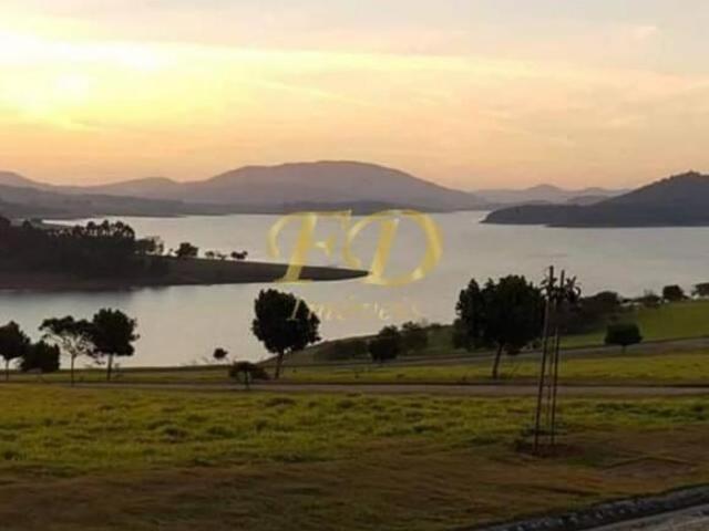 Terreno em Condomínio de Alto Padrão