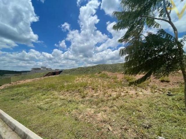 Terreno em Condomínio de Alto Padrão à Venda em Corrupira, Jundiaí SP: 420,00m² de Pura Elegância!
