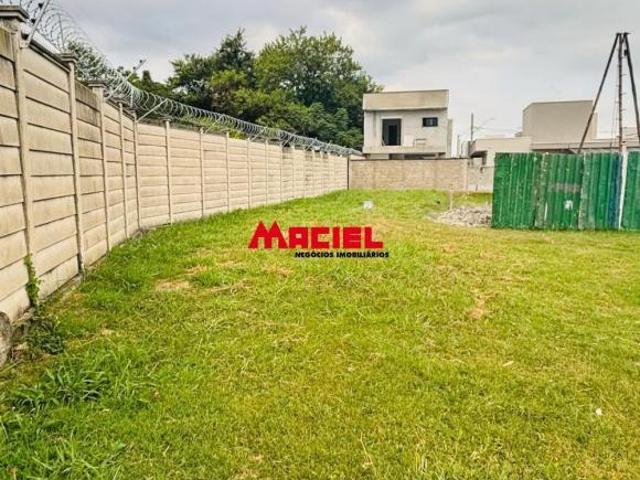 Terreno em condomínio de Alto Padrão em Jacareí