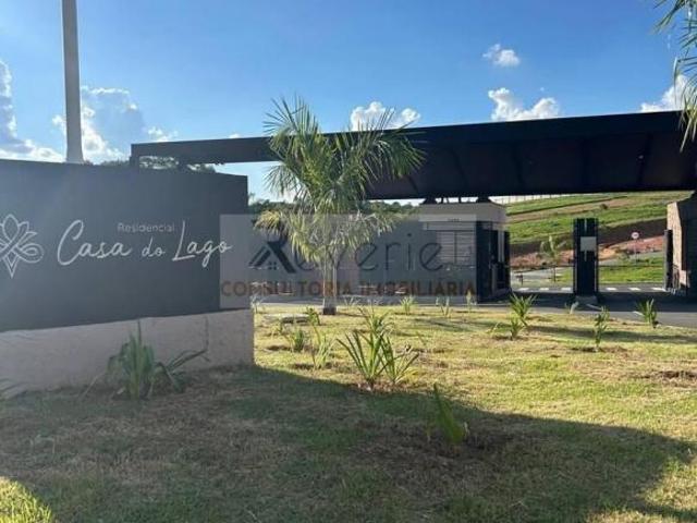 Terreno em Condomínio de Alto Padrão na Casa do Lago, Indaiatuba SP 300 m² à Venda!