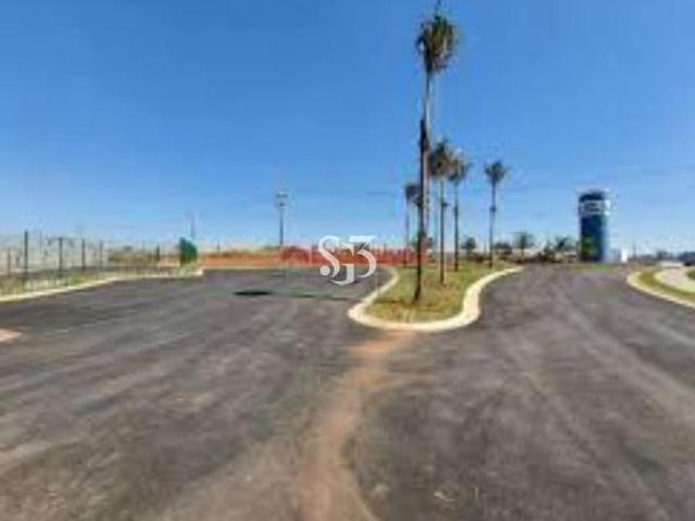 Terreno em Condomínio de Luxo à Venda em Paulínia SP, Centro 250m² de Pura Exclusividade!