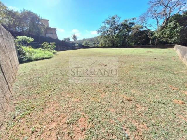 Terreno em Condomínio de Luxo em Vinhedo SP, Bairro Caixa D´água, 2.000m² à Venda!