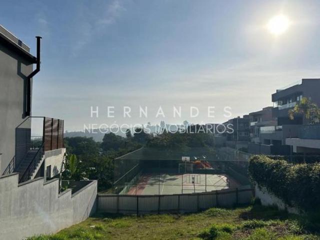 Terreno em Condomínio de Luxo em Alphaville, Santana de Parnaíba SP 456m² de Área Privativa