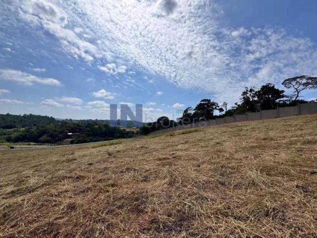 Terreno em Condomínio de Luxo em Ivoturucaia, Jundiaí SP: 1.000m² de Pura Exclusividade!