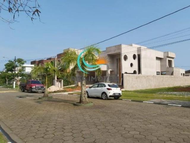 Terreno em Condomínio de Luxo em Maitinga, Bertioga SP: 442m² de área!