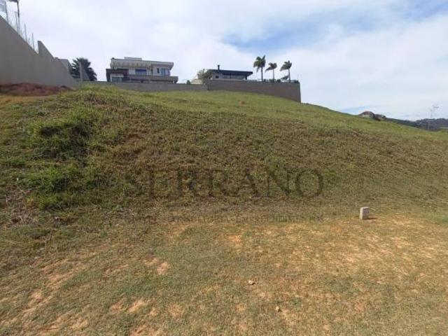 Terreno em Condomínio de Luxo em Monte Alegre Vinhedo SP 800m² de Área
