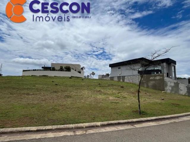 Terreno em Condomínio de Luxo na Aldeia da Serra 749,03 m² em Santana de Parnaíba SP!