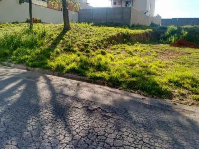 Terreno em Condomínio de Luxo na Estância das Flores, Jaguariúna SP 616m² à Venda!