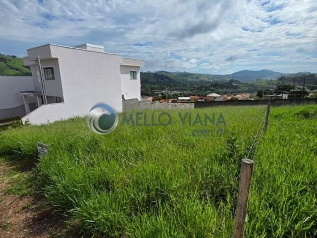 Terreno em Condomínio de Luxo no Monte Verde, São Lourenço MG 652,19m² de área. Invista em seu son