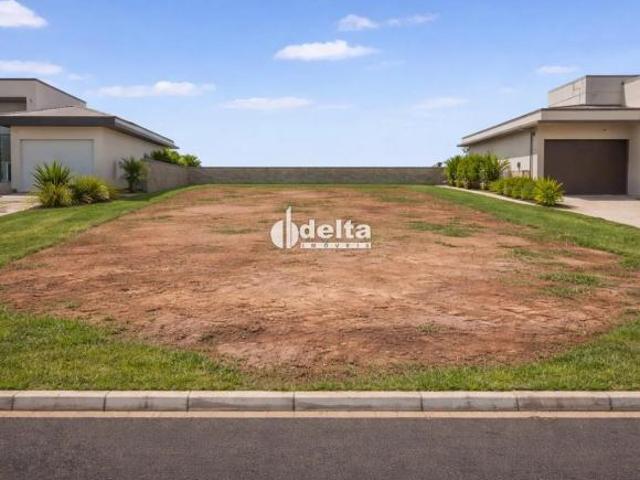 Terreno em condomínio disponível para venda no bairro Jardim Sul em Uberlândia MG