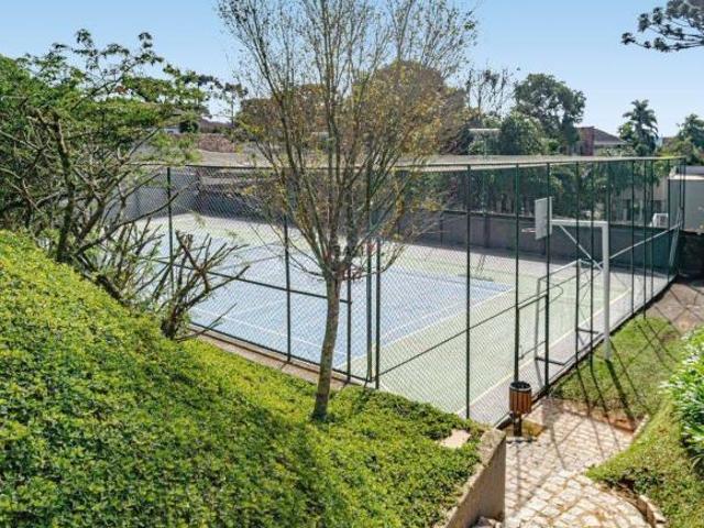 Terreno em condominio em frente ao Parque Tingui