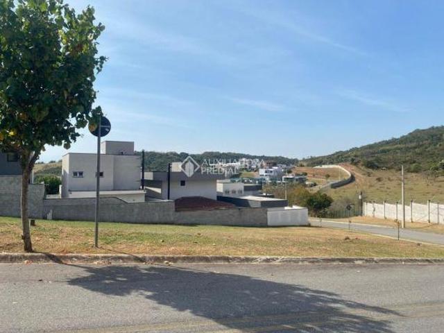 Terreno em condomínio em Taubaté