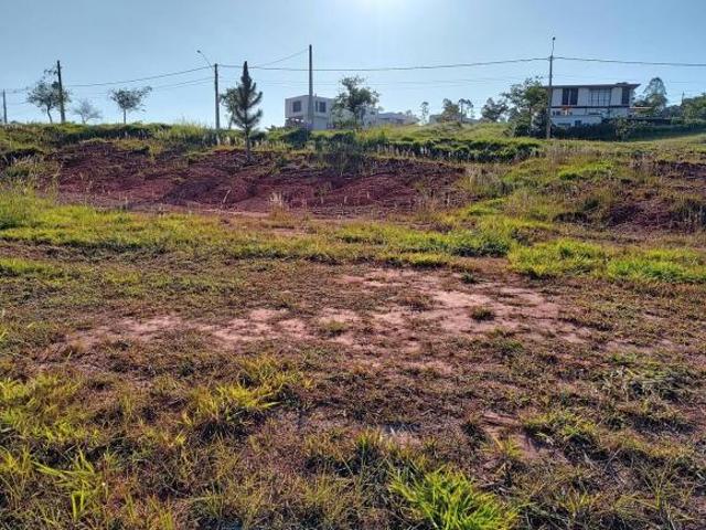 Terreno em condomínio fechado a beira da represa de Ibiúna