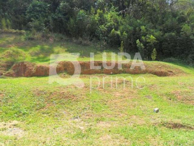 Terreno em condomínio fechado à venda em Santana!