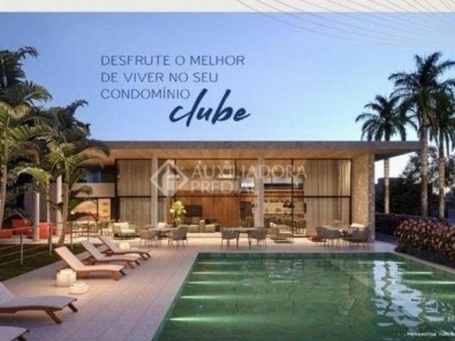 Terreno em condomínio fechado, com 174,46 m² privativos