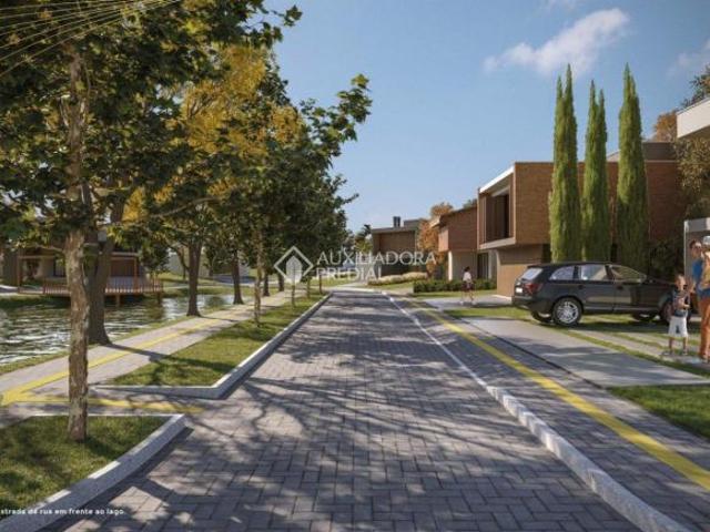 Terreno em condomínio fechado, com 174,46 m² privativos